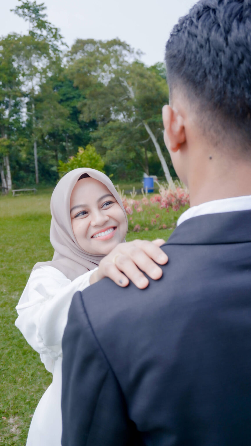 The Wedding Of | Azzira & Agus - Undangan Digital Pernikahan